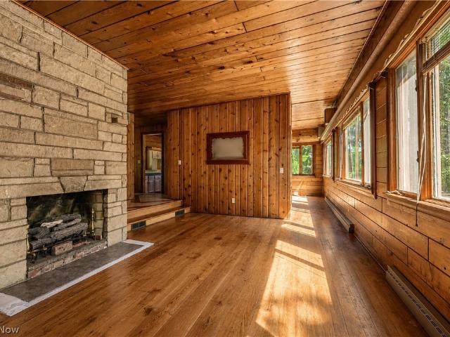 55 Willowdale Lake Avenue NW