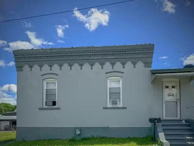 55 AMERICA ST, WATERBURY, CT 06708 Single Family Residence For.