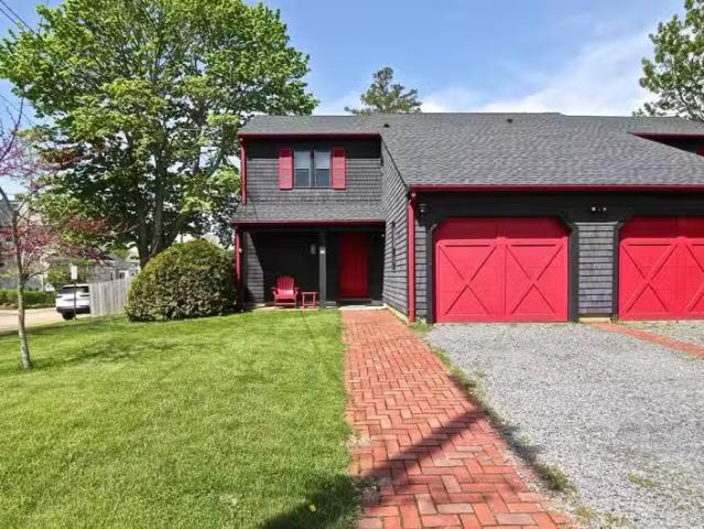 55 Annandale Rd #B, Newport, RI 02840 MLS 1381424