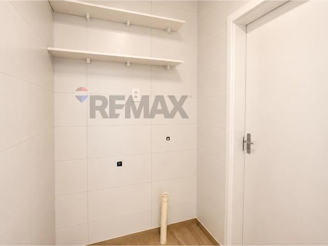 55 Área Útil Casa Alugar, 1 Dormitórios localizado em Rua Tomás de Aquino Machado, 33, Penha, Lages, Santa Catarina, 88525800 | Brasil