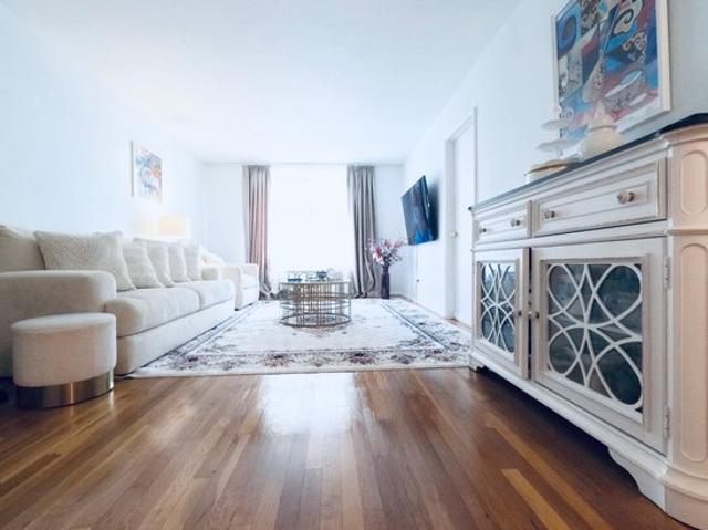 55 Austin Pl Apt 3N, Staten Island, NY 10304