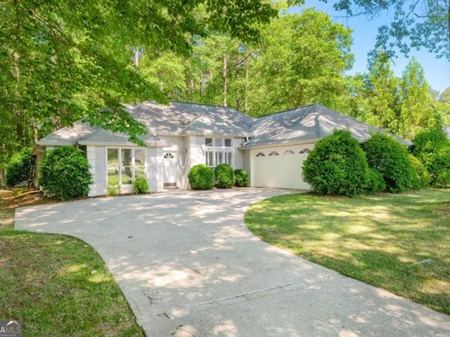 55 Beau Brook Ln, Sharpsburg, GA 30277