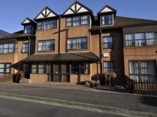 55 Bedroom Flat