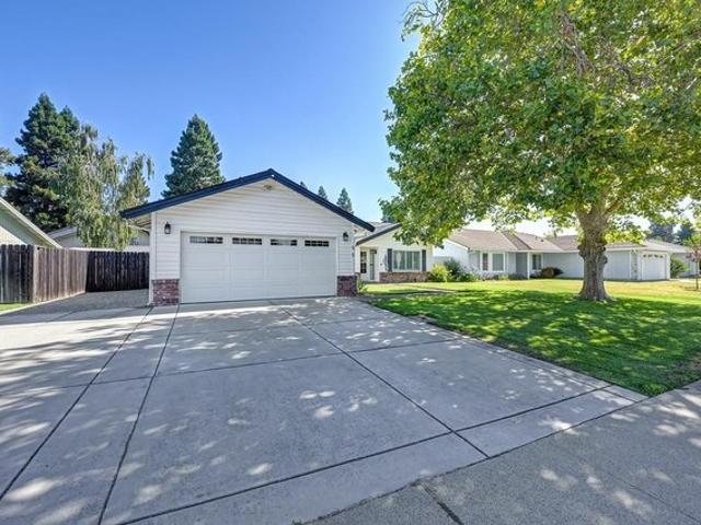 55 Bingham Cir, Sacramento, CA 95831