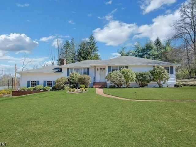 55 Carlton Rd, Long Hill Township, NJ 07946