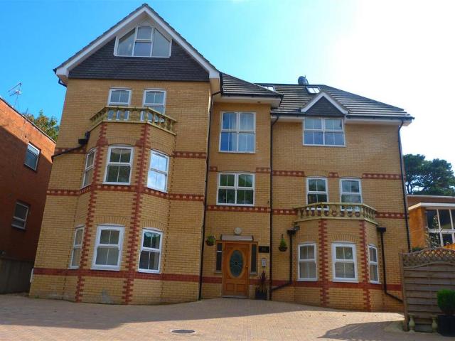 55 Christchurch Road, Bournemouth 2 bed flat to rent £1,395 pcm £322 pw