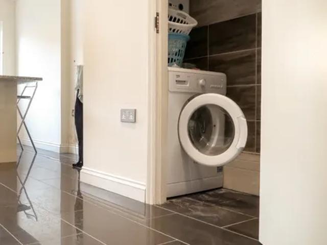55 Coronation Road, London, E13 9QD, United Kingdom | 5 bed house for rent #166491302 | Rentberry