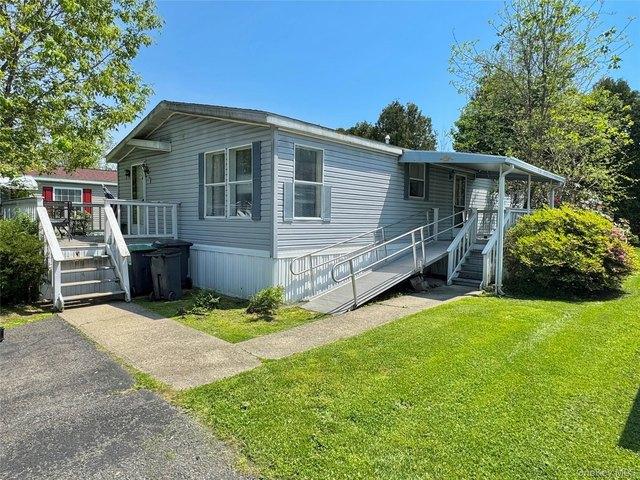 55 Country Ests, Cairo, NY 12482