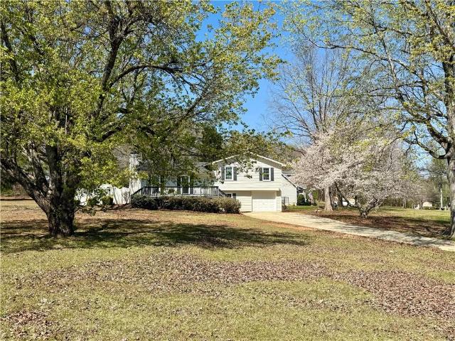 55 Clingstone Cir, Newnan, GA 30265 | MLS #7697 | Compass