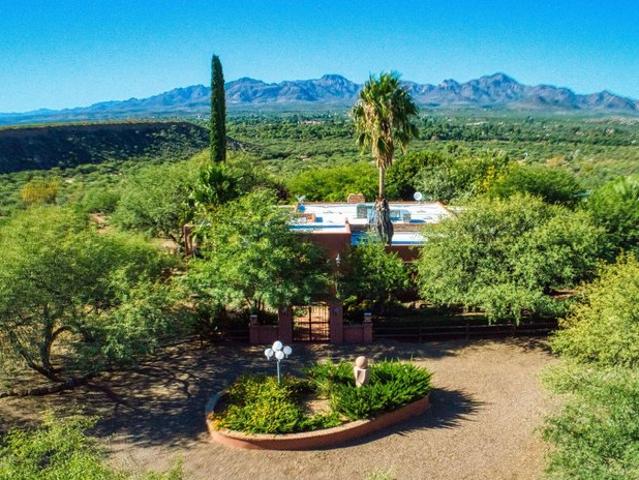 55 Culton Ln, Tubac, AZ 85646