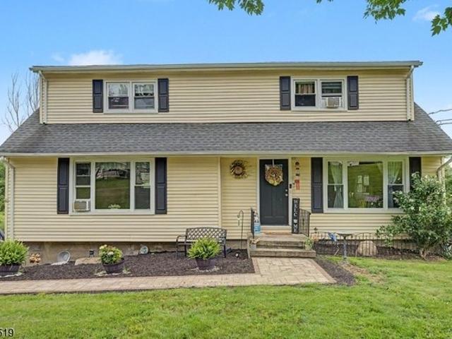 55 Davis Rd, Frankford Township, NJ 07826