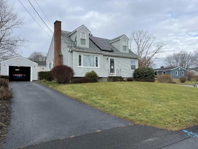 55 Douglas Ave, Portsmouth, RI 02871 | MLS #1408 | Compass