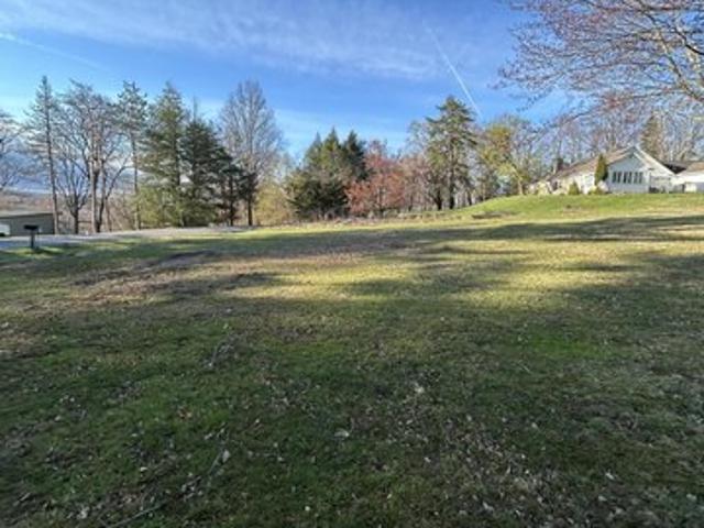 55 East Rd, Troy, NY 12180