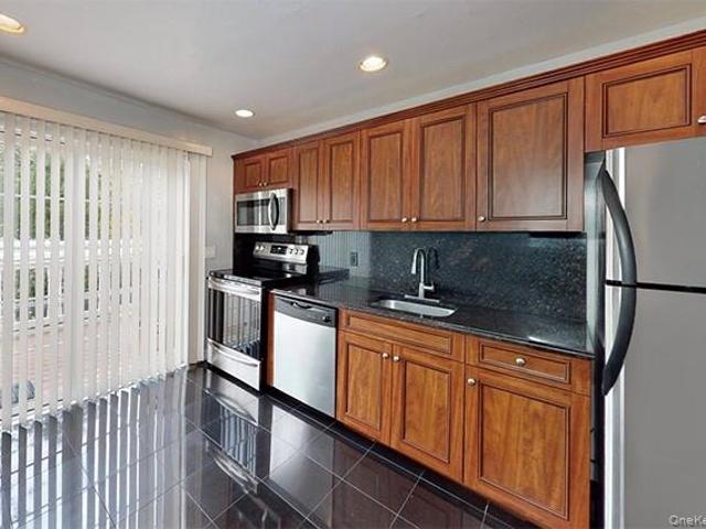 55 Eastwood Ave, Unit EA55, Deer Park, NY 11729 | MLS #988905 | Compass