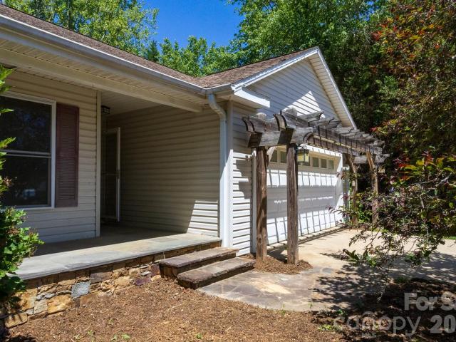 55 Eden Glen Road