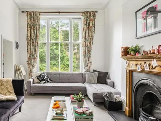 55 Elgin Crescent, London, W11 2JW, United Kingdom | 1 bed apartment for rent #167641735 | Rentberry