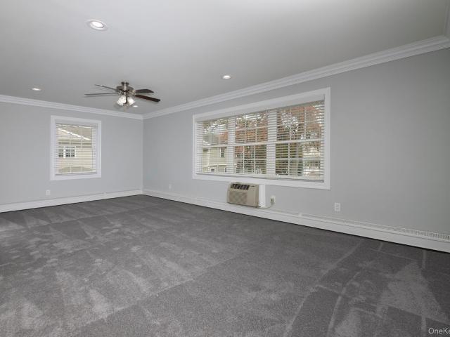 55 Fairfield Way HE03