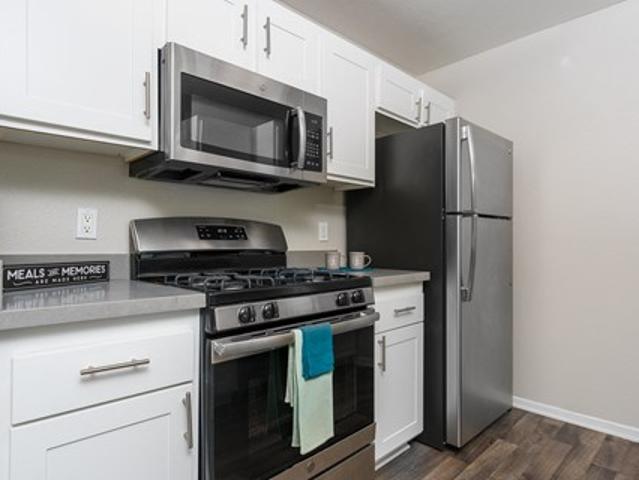 55+ FountainGlen Temecula Green