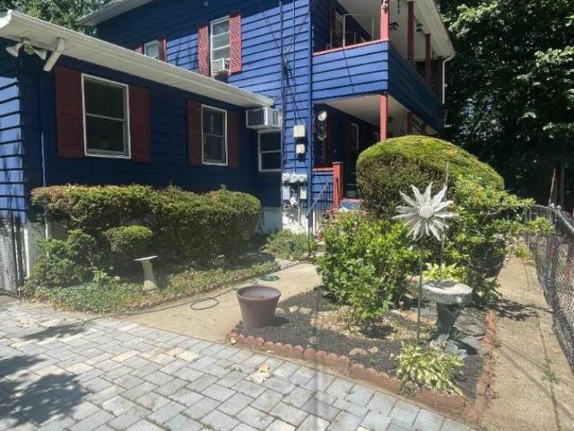 55 Garden Ave # 1