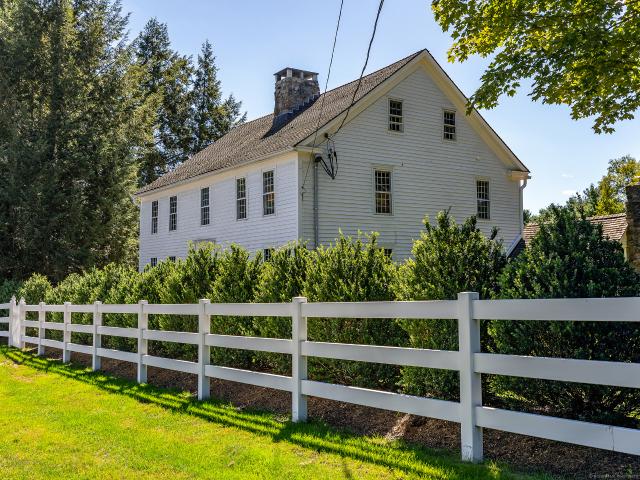 55 Good Hill Rd, Woodbury, CT 06798 | MLS #24136 | Compass