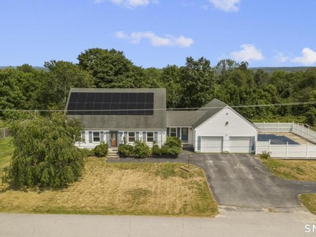 55 Glebas Rd, Plainfield, CT 06374