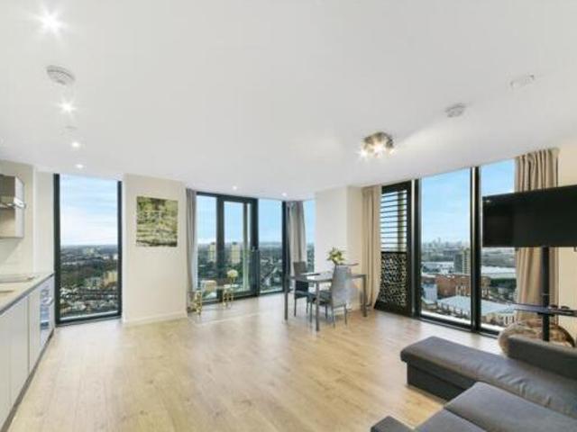 55 Great Eastern Road, Stratosphere Tower, Stratford, 2 Bedroom Flat