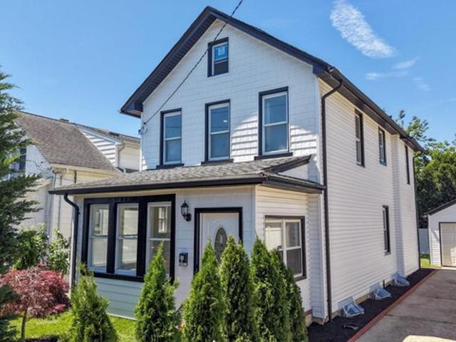 55 Hartwell Pl, Woodmere, NY 11598