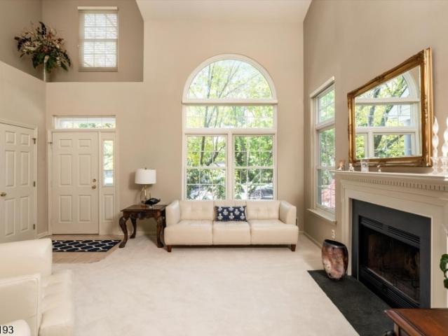 55 Harvard Cir