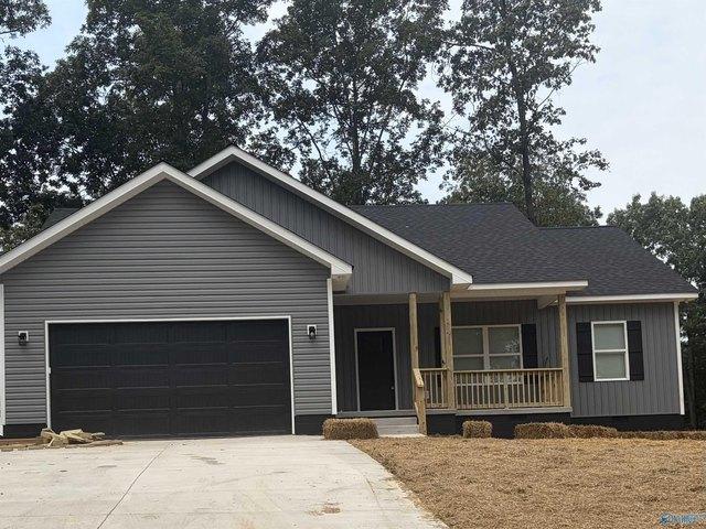 55 Ivy Dr, Henagar, AL 35978