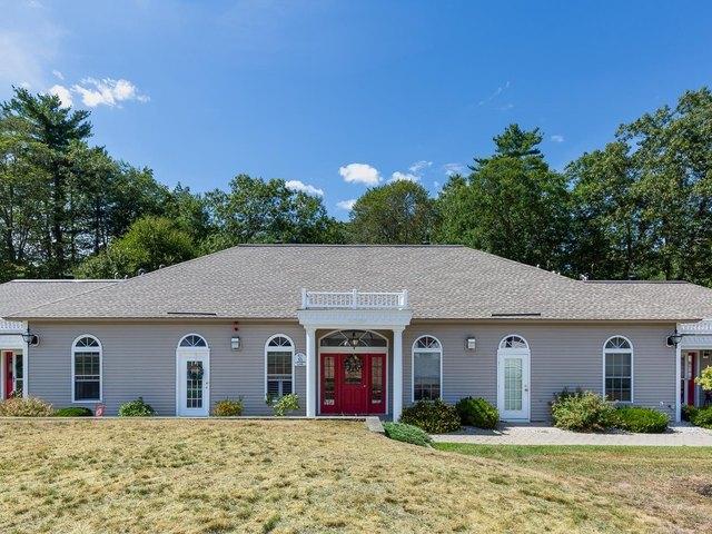 55 Lantern Ln, Kingston, NH 03848