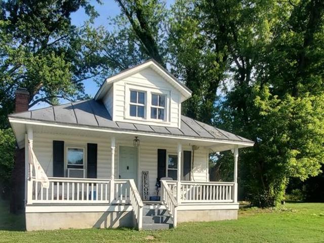 55 Lake Rd, Lottsburg, VA 22511