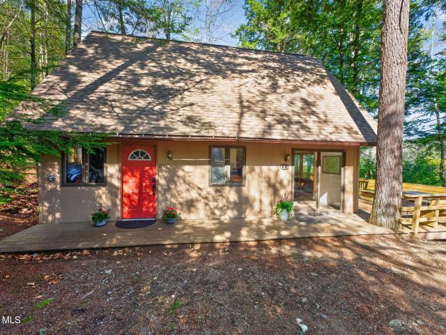 55 Lakeview Drive