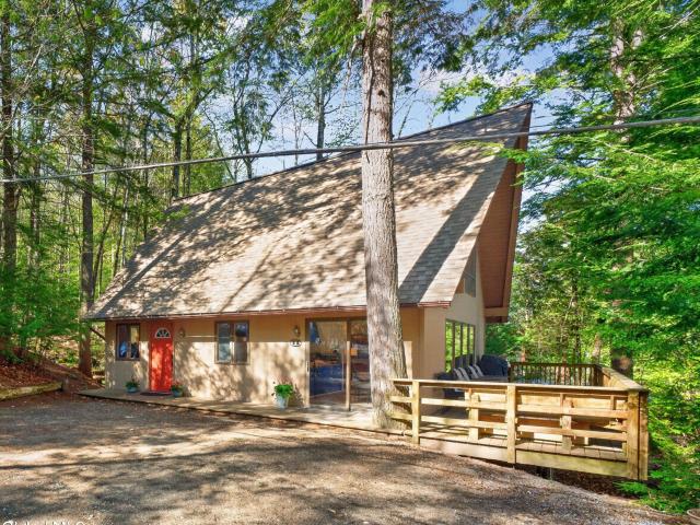 55 Lakeview Drive
