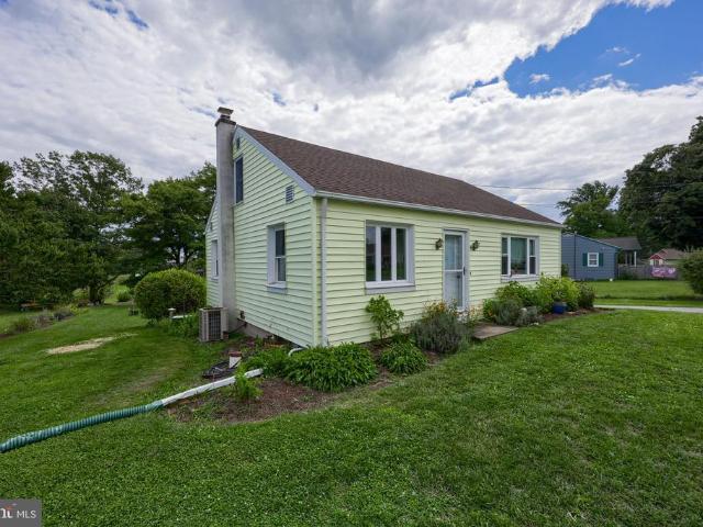 55 Larkspur Ln