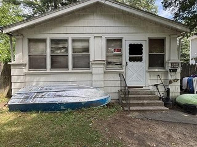 55 Leitch St, Springfield, MA 01109