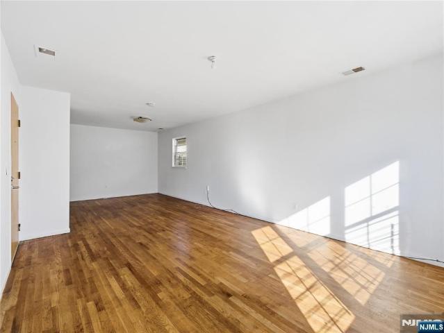 55 Lincoln Avenue 2, Newark, US, NJ
