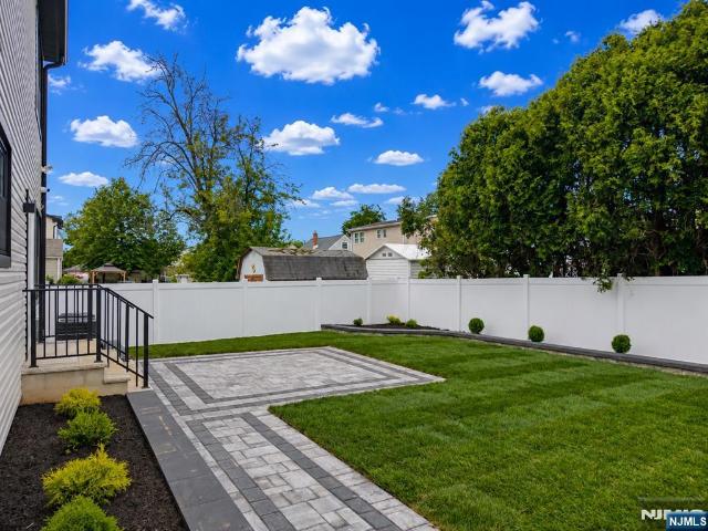 55 Long Hill Drive
