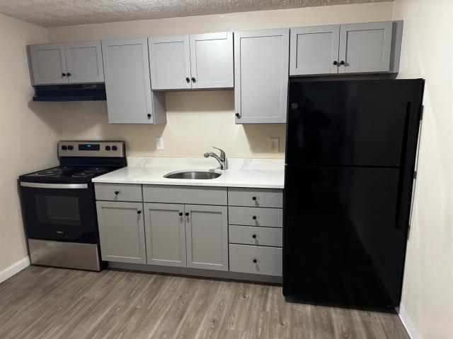 55 Log St, Unit 1F, Manchester, NH 03102 | MLS #5081 | Compass