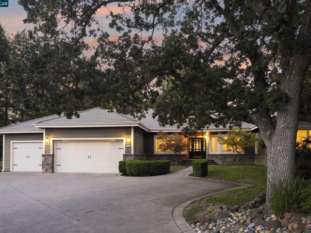 55 McConnell Ln, Walnut Creek, CA 94596