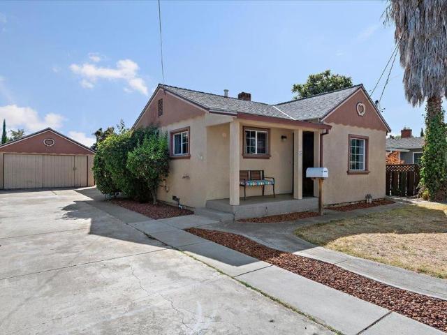 55 Manning Avenue
