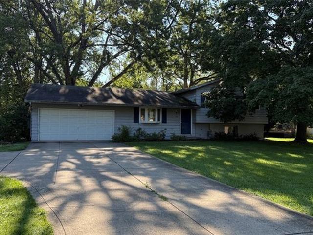 55 Maca Dr, Tallmadge, OH 44278