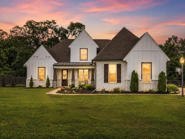 55 Madeline Blvd, Piperton, TN 38017