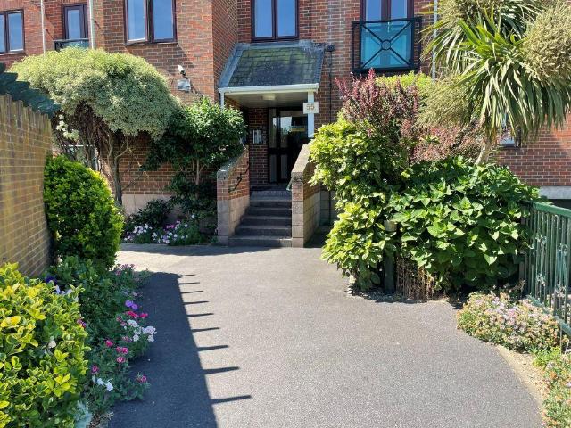 55 Marine Parade West. 1 bed apartment to rent £1,000 pcm £231 pw