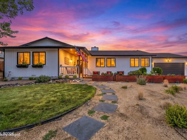 55 Mogul Mountain Dr, Reno, NV 89523