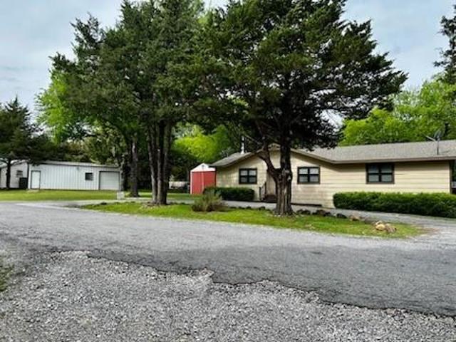 55 N Elm, Pottsboro, TX 75076 | MLS #21176