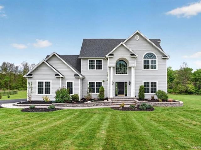 55 Noelle Dr, Walden, NY 12586