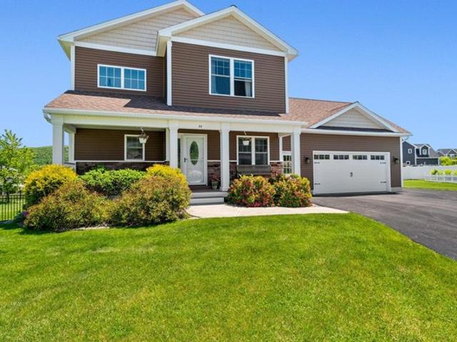 55 Over Lake Ct, Saint Albans Town, VT 05478