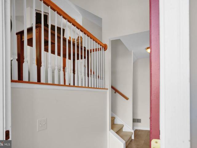 55 Parkside Dr