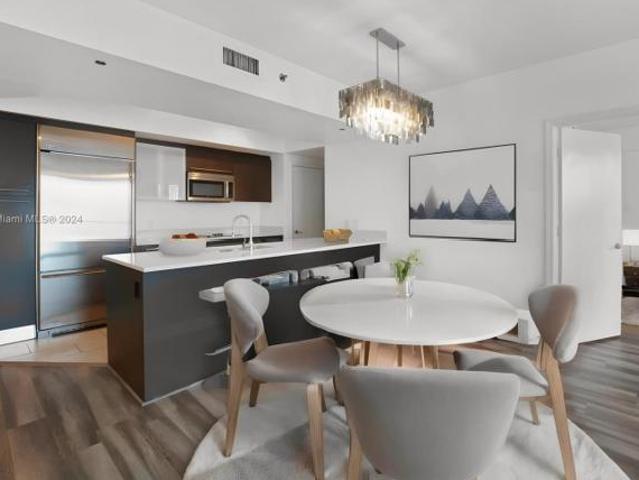 55 SE 6th St #2105, Miami, FL 33131