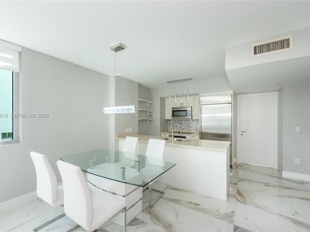 55 SE 6th St Apt 1207, Miami, FL 33131